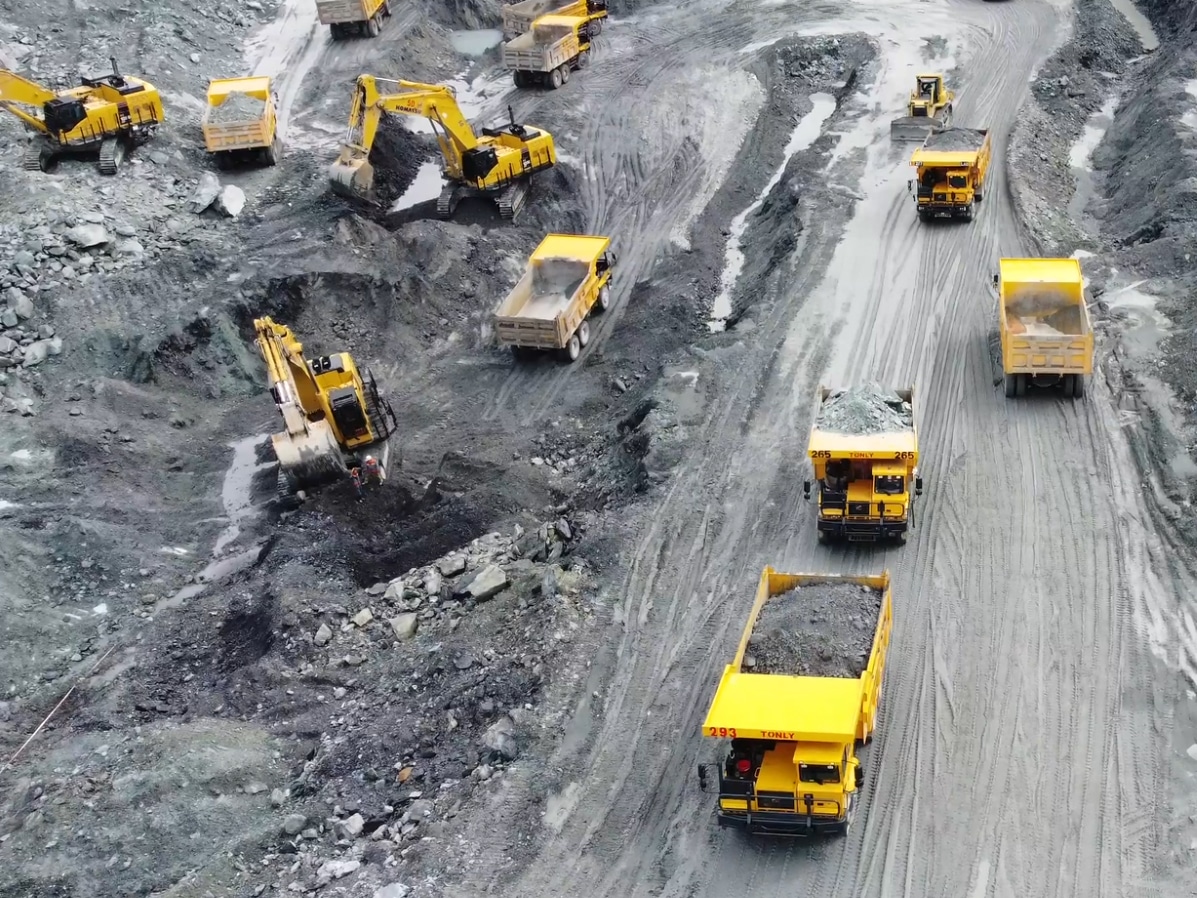 Purpose-Built™ Earth Moving Equipment Hydraulic Cylinders